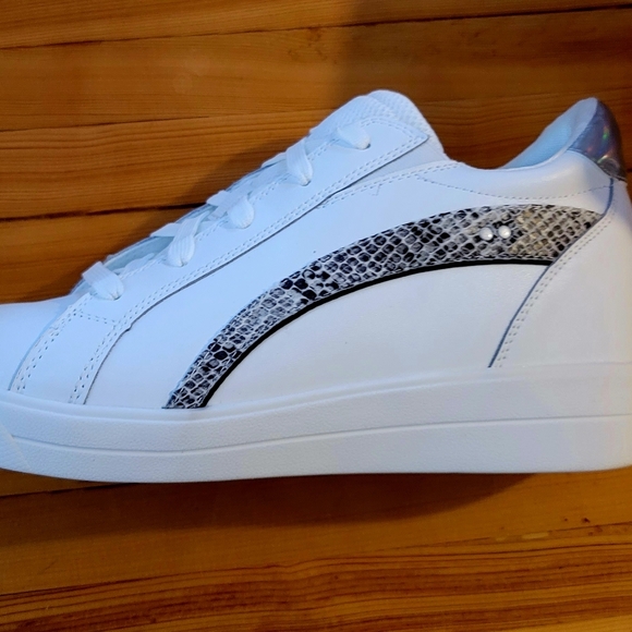 Ryka | Shoes | Ryka Leather Laceup Sneakers Size 2m | Poshmark